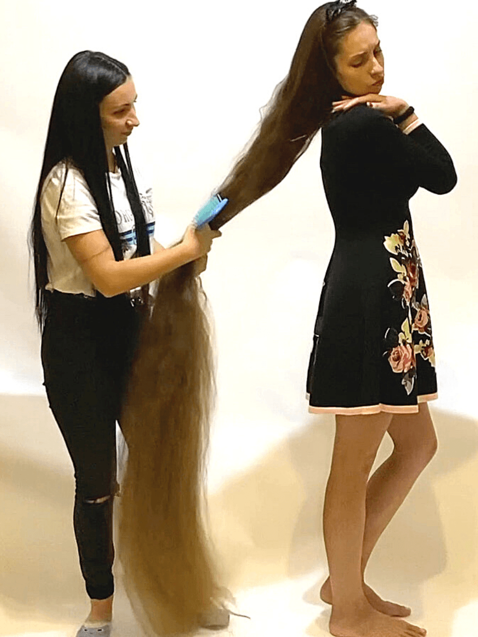 VIDEO - Floor length braid undoing