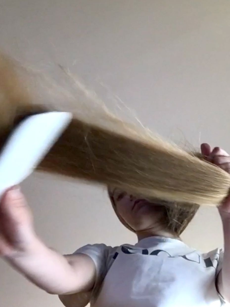 VIDEO - Flying hair 4