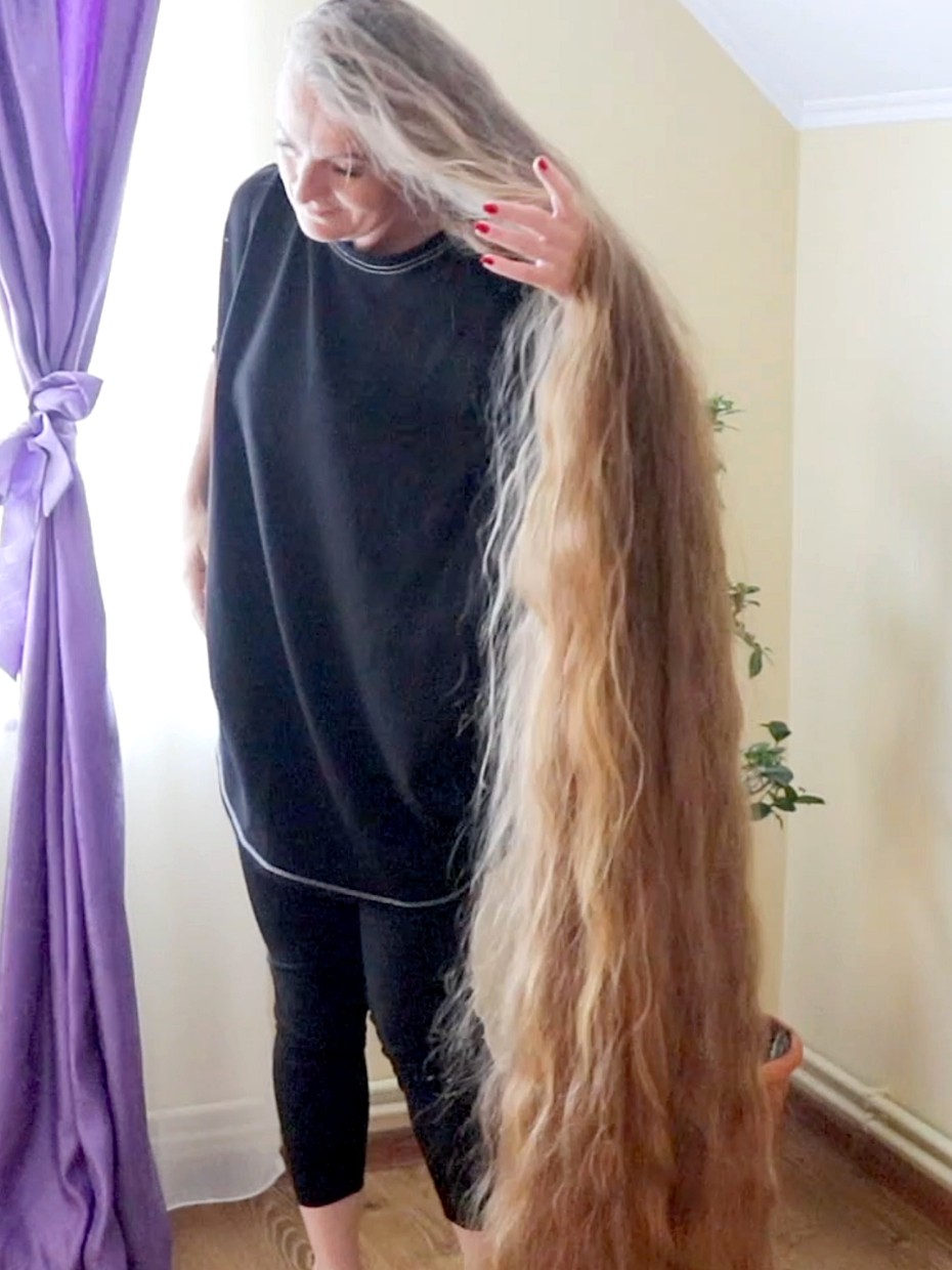 VIDEO - The more hair, the better!