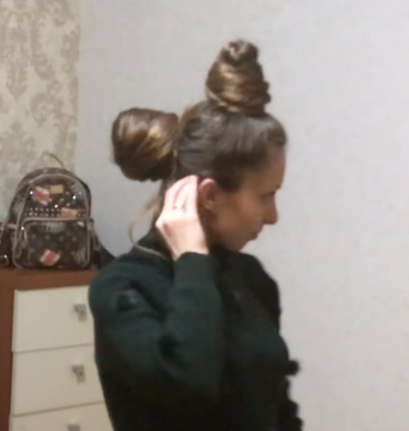 VIDEO - Very large double buns (front and back)