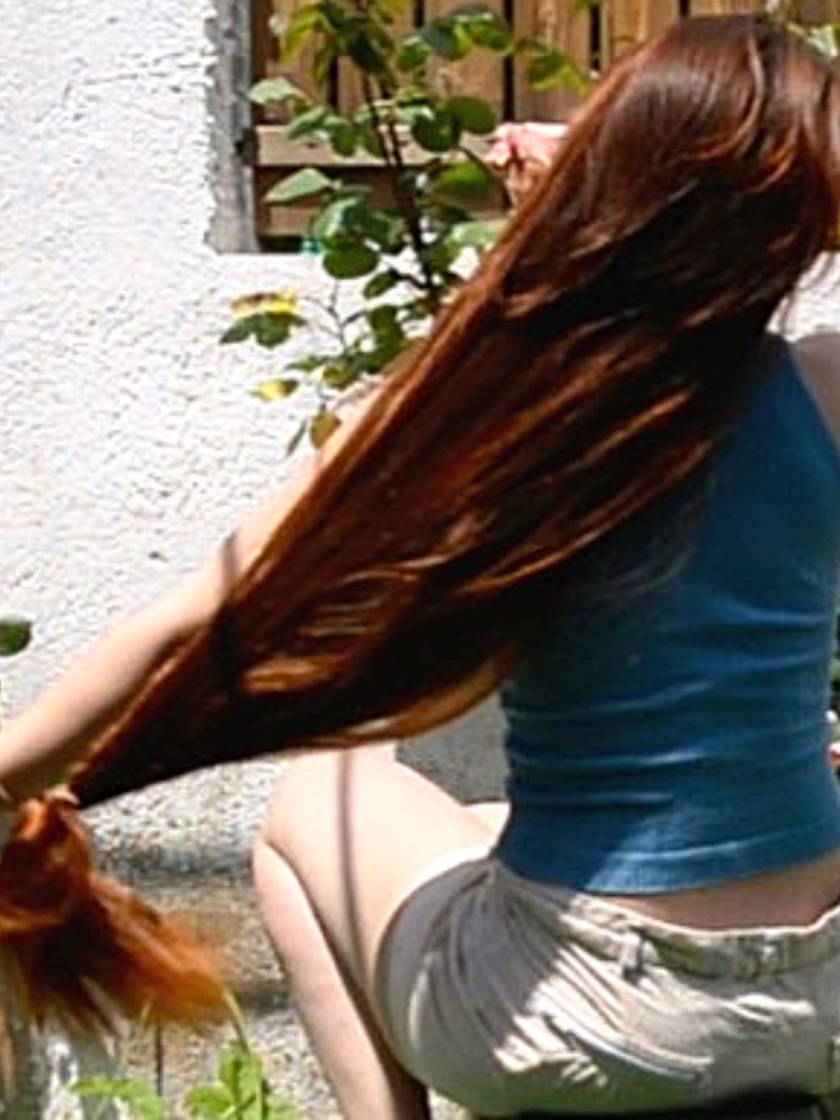 PHOTO SET - Extreme long hair enthusiasm photoshoot