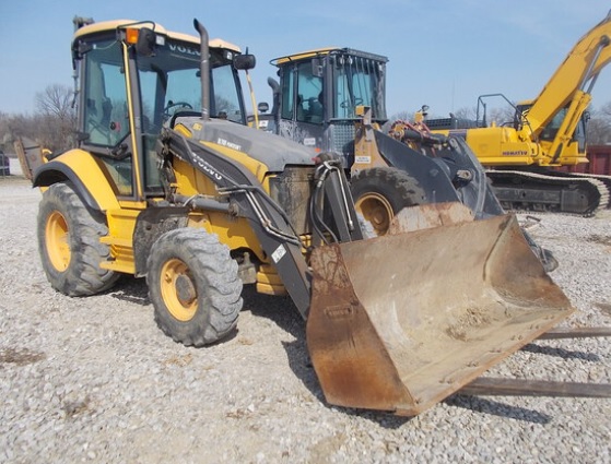 VOLVO BL70B BACKHOE LOADER