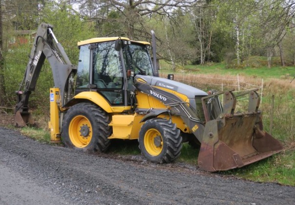 VOLVO BL71 PLUS BACKHOE LOADER