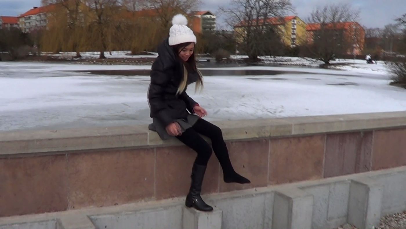 Ice 136 Kneebrace - I dont have a shoe on my foot sinc