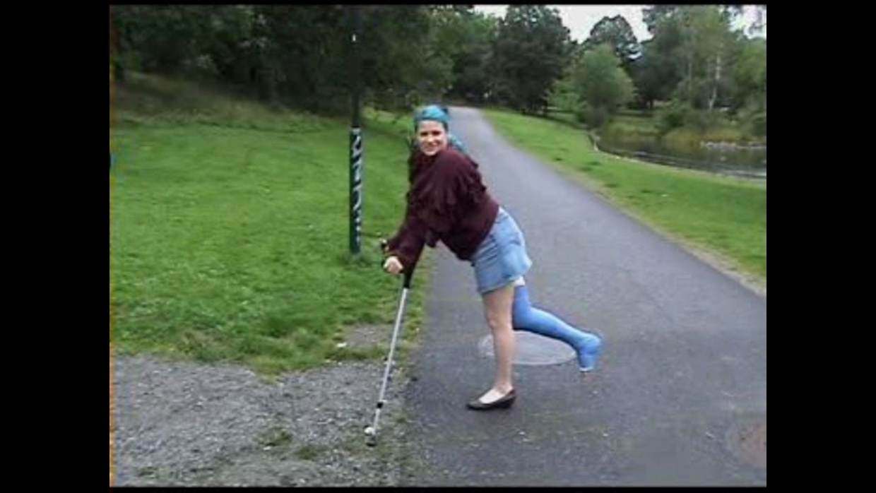 Scarlett 1 LLC - Blue hair and blue long leg cast - 7 min