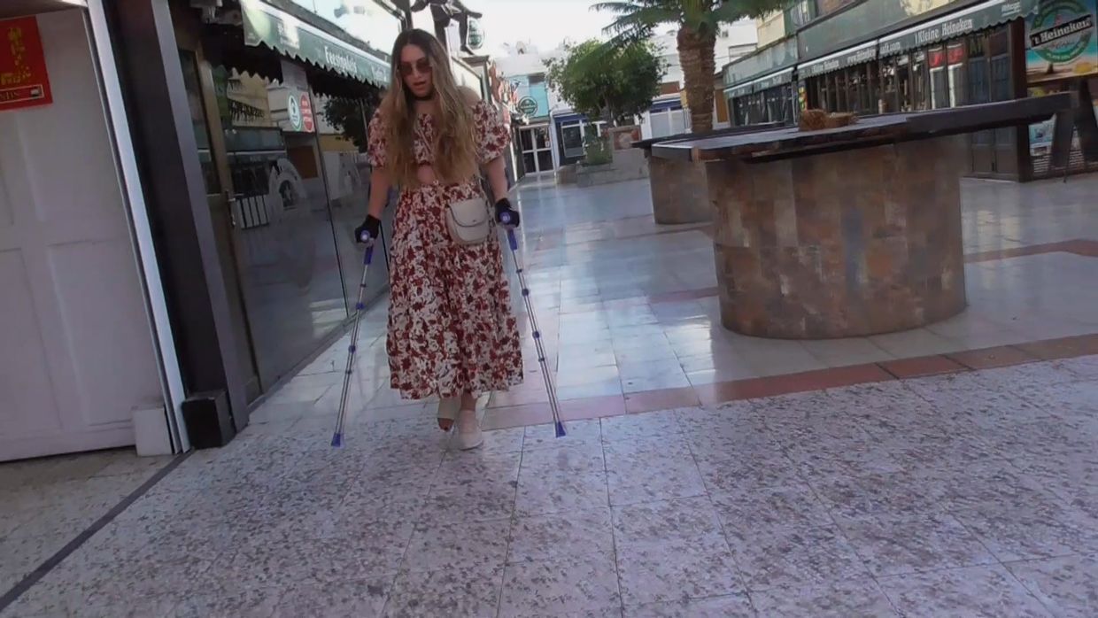 Penelope 8-9 Term SLC - Even my bare toes get warm here - 11 min